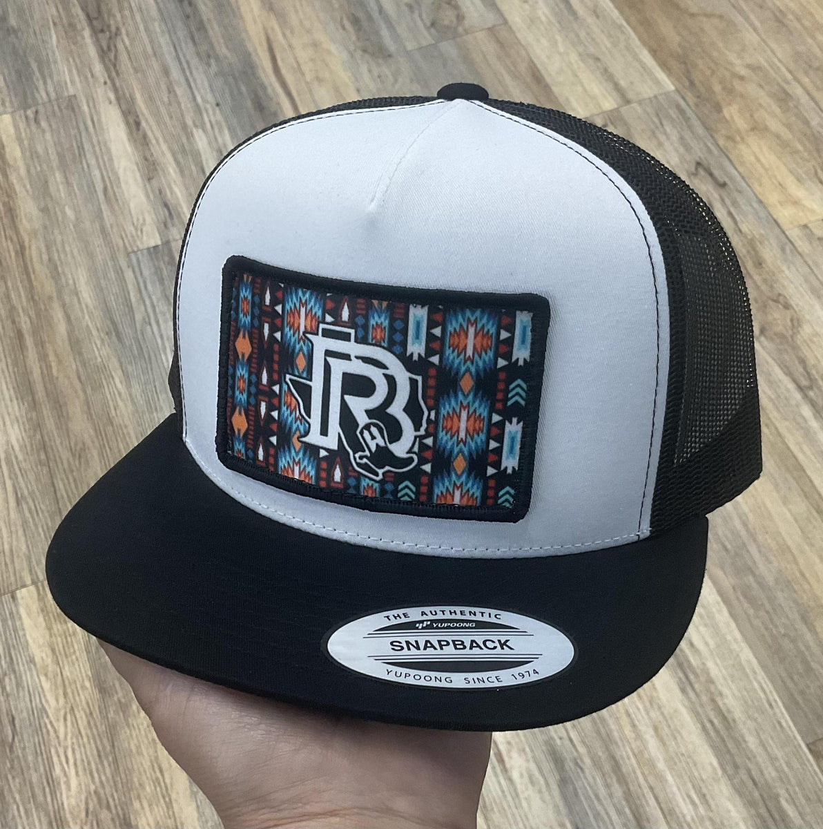 Gustavo “ | WESTERN AZTEC CAPS BY BR WHITE/BLACK – Botas Rojero