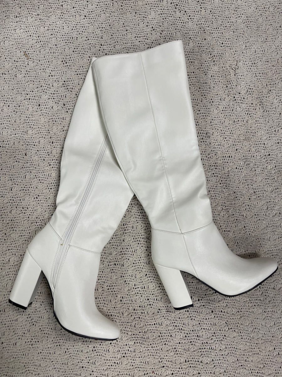 Kassy White Boots – Botas Rojero